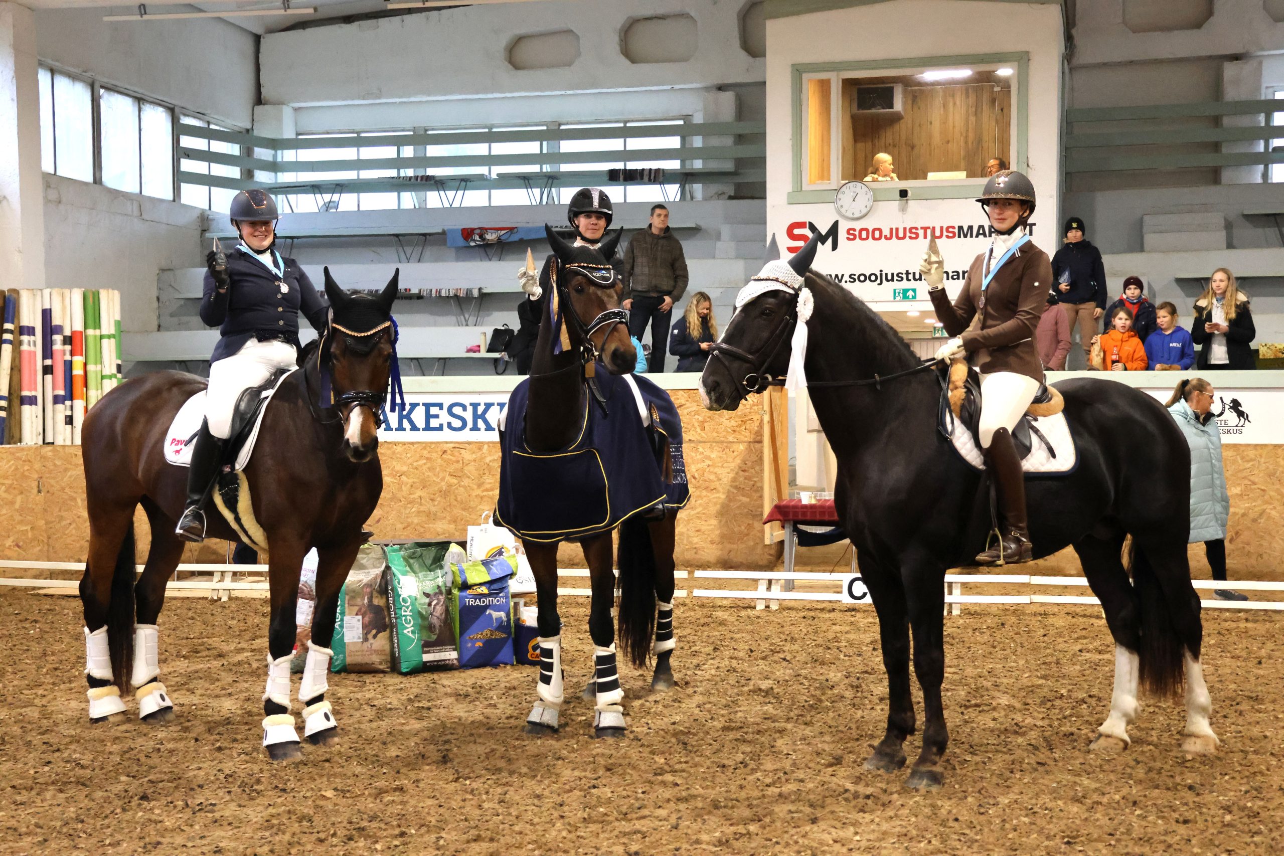 Koolisõidu nädalavahetus Ihaste Ratsakeskuses - Hobumaailm